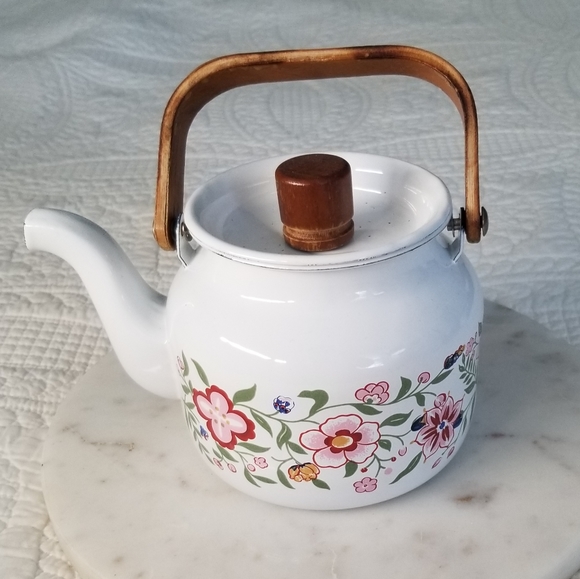 Gailstyn Sutton | Kitchen | Vintage White Enamel Floral Teapot Gailstyn ...